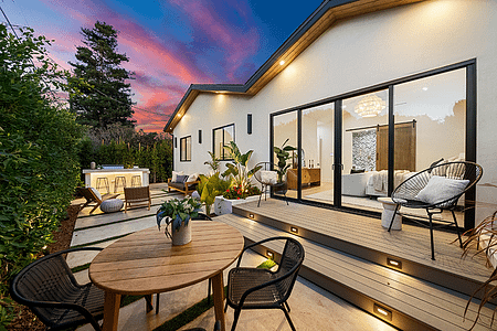 12 Best Small Shade Trees for Florida Yards | YardEvo